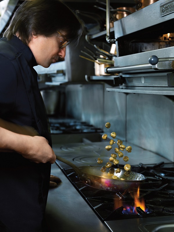 In Flight Meals Are Elevated as Daniel Vézina's Cooking Goes Up ...