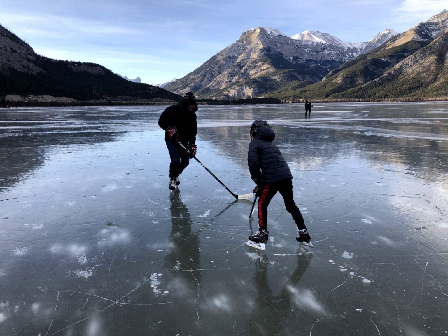 Skating on Natural Ice-Tips for Safe Skating on Canada’s Lakes and Ponds
